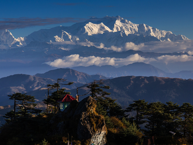 Approaching Kanchenjunga Basecamp; Nepal or India?